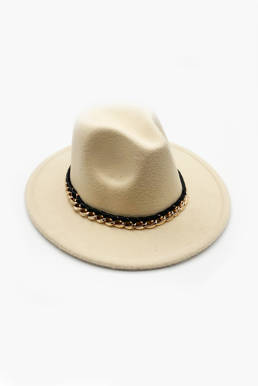 Fedora Hat With Chunky Chain