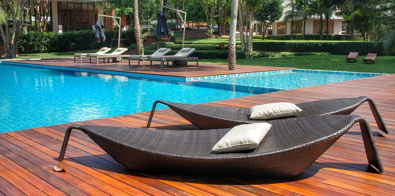 Pool Sun Lounger: Enhance Your Poolside Experience - Urban Hyve