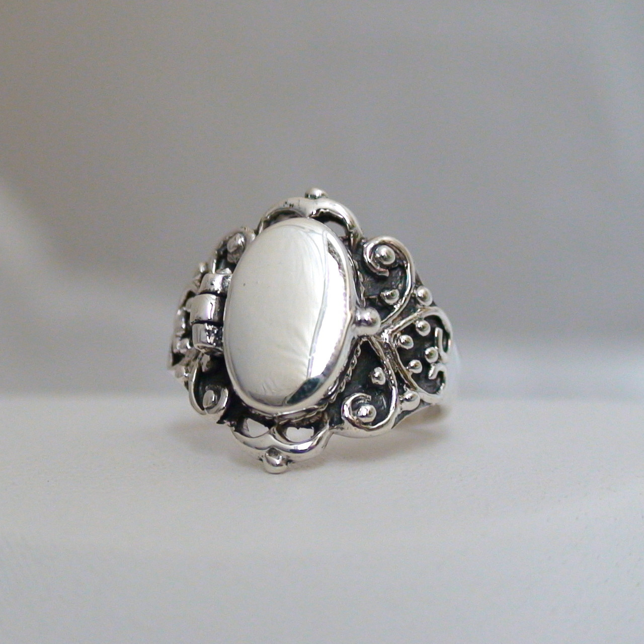 Sterling Silver Victorian Scroll Poison Ring