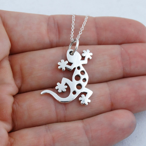 Gecko Pendant Necklace in Sterling Silver