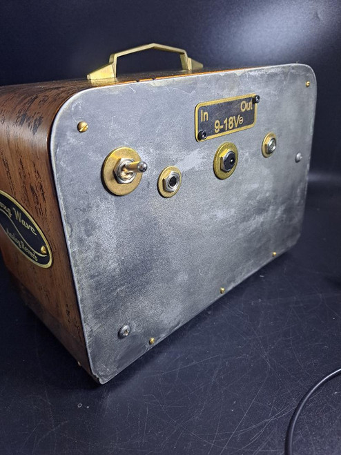 Long Wave Analog Spring Reverb Unit: Vintage Radio - Wrought Iron ...