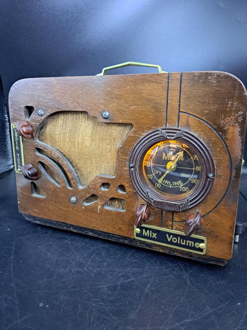 Long Wave Analog Spring Reverb Unit: Vintage Radio - Wrought Iron ...