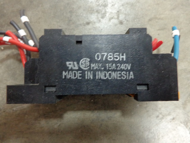 Omron PTF08A-E Relay Socket - JMW Enterprises