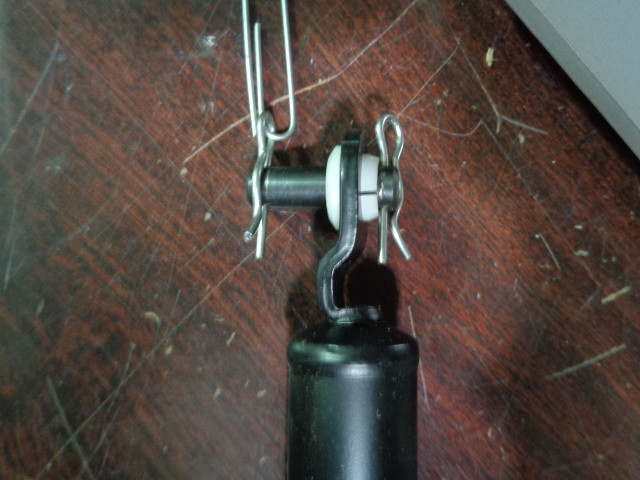 Tokico Y2056 Gas Shock 17"L - JMW Enterprises