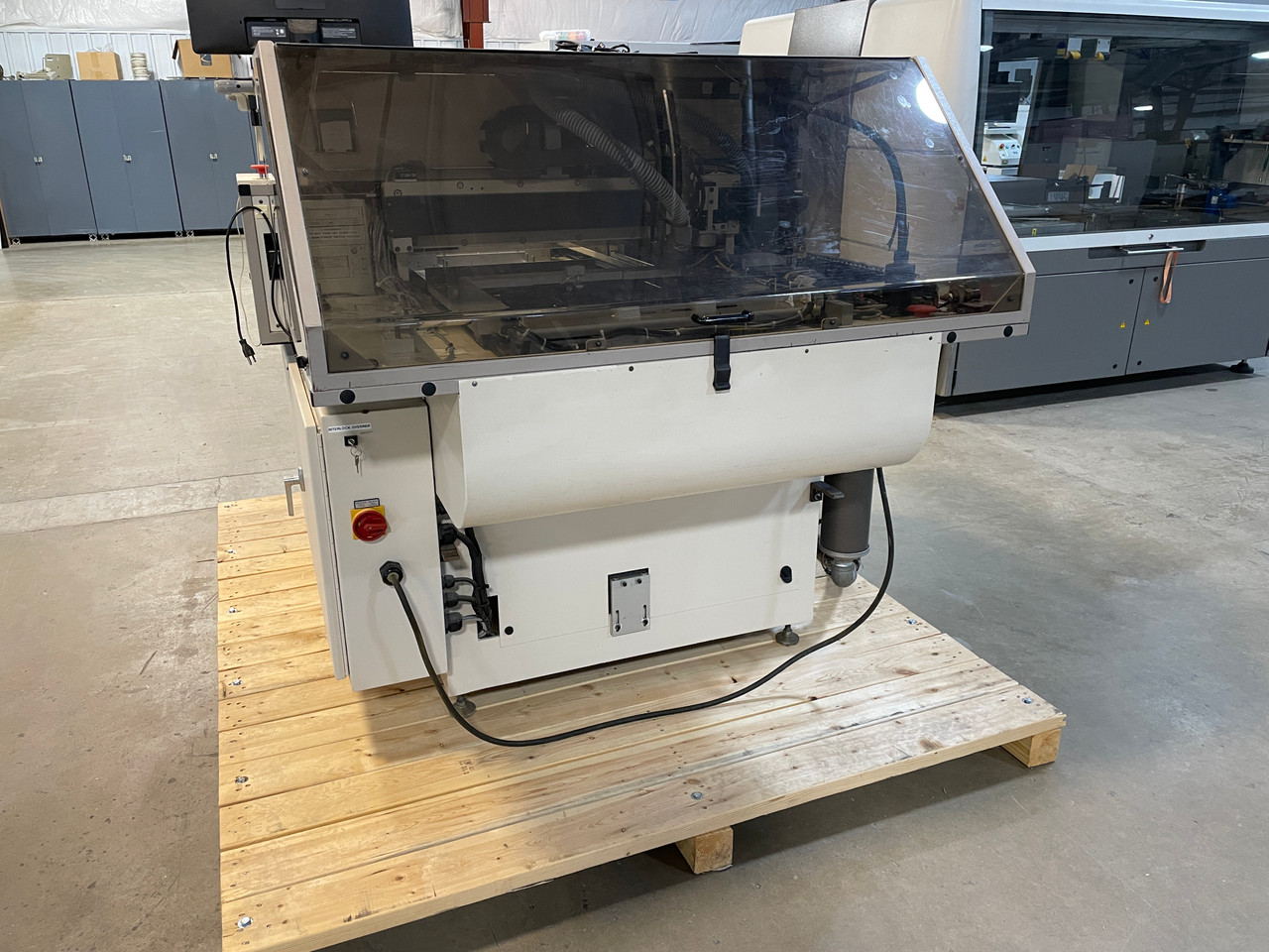 Cencorp TR2100 Dual Shuttle Router (210401)