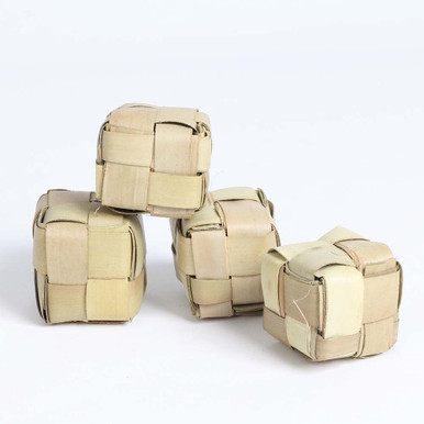 Pack of 4 Woven Palm Leaf Pom Pom Cubes Parrot Toy Making Parts ...
