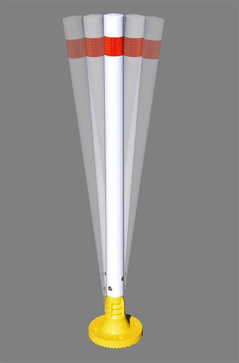 Defender flexible delineator & sign pole