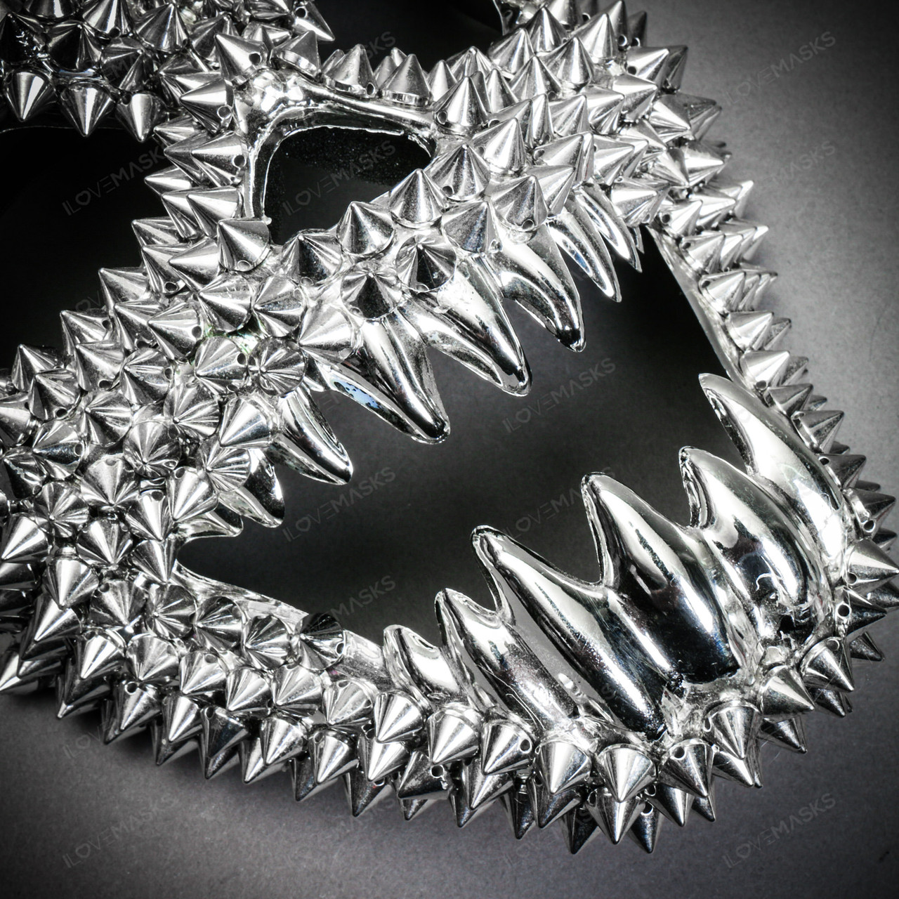 Shinny Spikes Full Face Skull Halloween Masquerade Mask - Silver