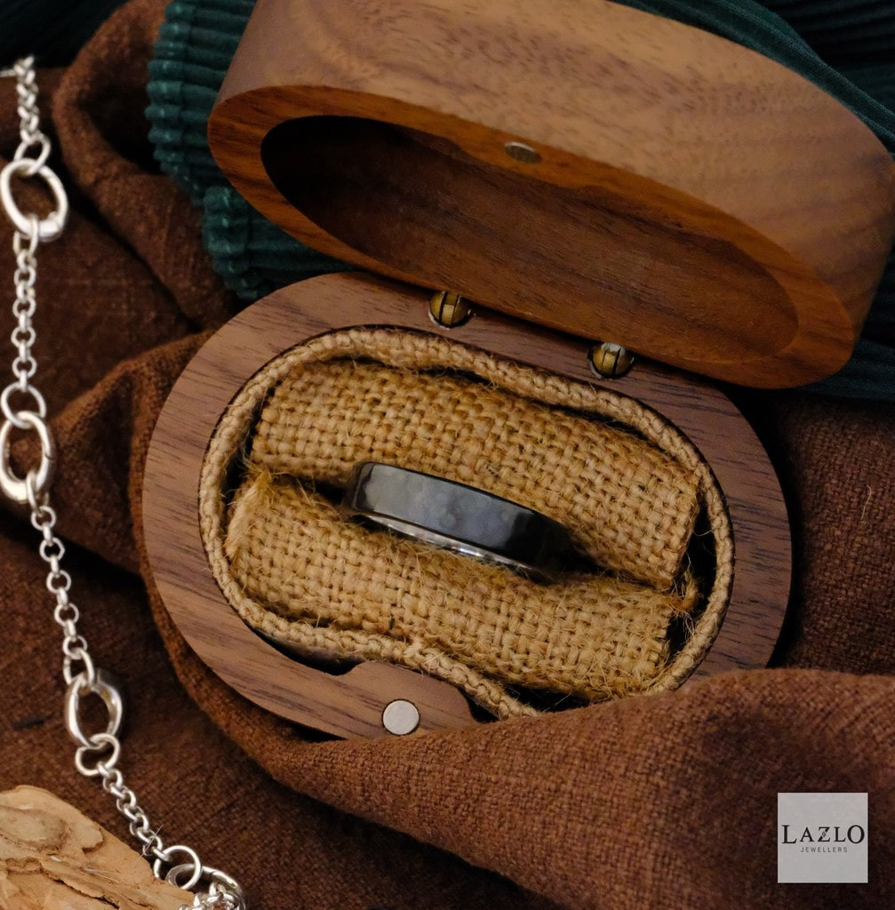 Gents Black Zedd Pure 6mm Zirconium Hammered Effect & Silver Inlay ...