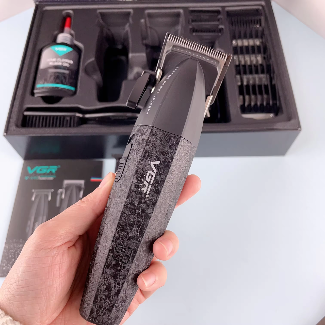 VGR V640 Barber Set Professional Special edition