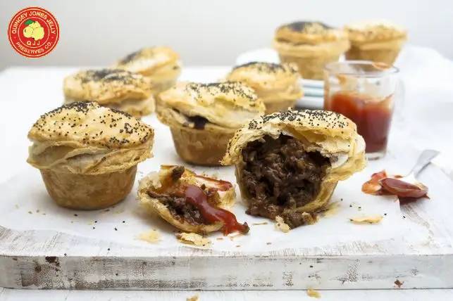Mini Meat Pies Recipe With Tomato Sauce - Quincey Jones Jelly