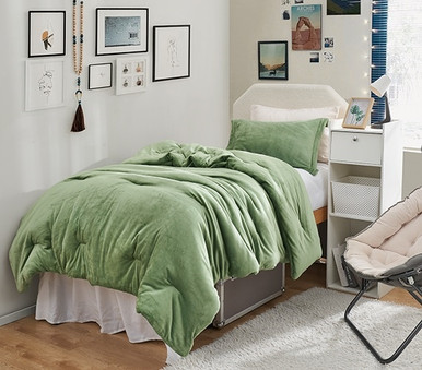Green Dorm Bedding Set with Matching Pillows - Designer Twin XL ...