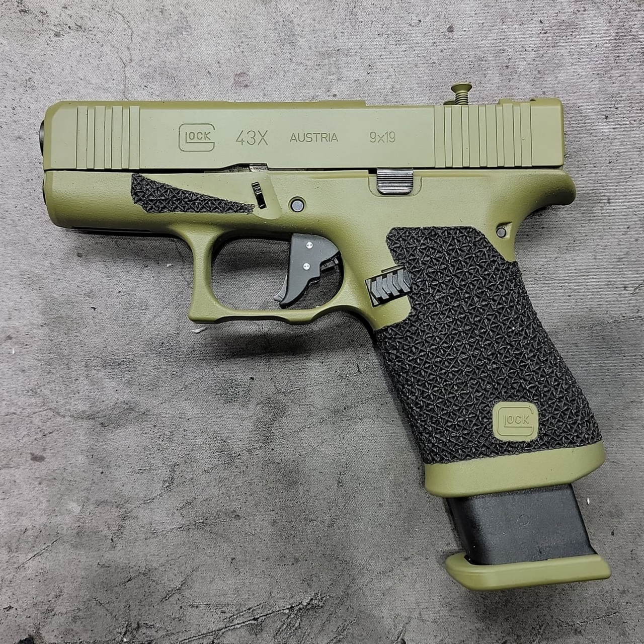Glock Stippling and Cerakote Custom Glock Framework by IDG Stippling