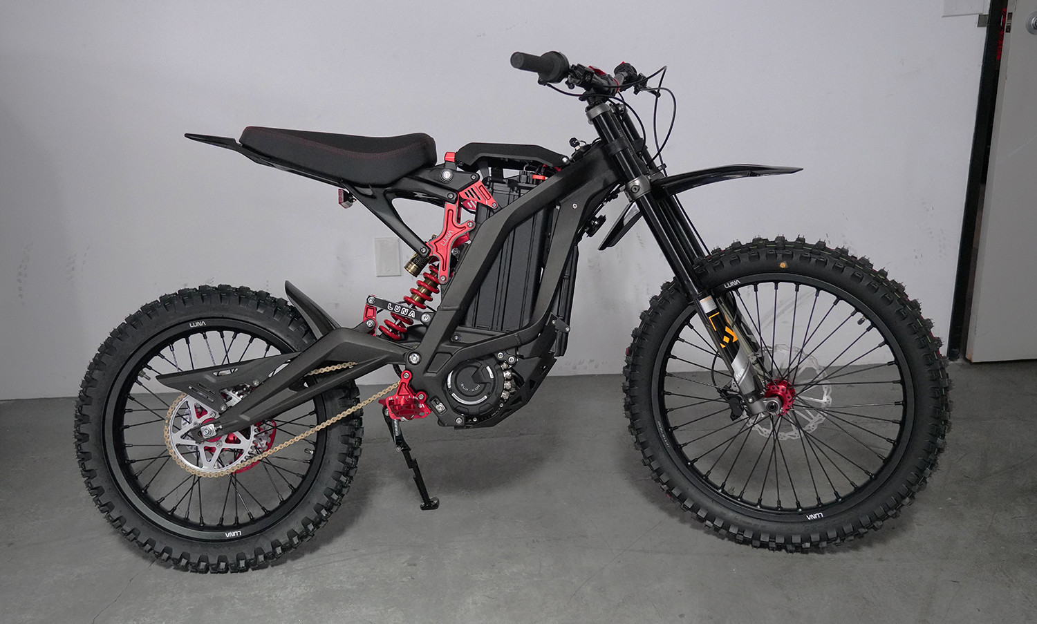 LUNA Deluxe 21 X 18" Complete Wheel Set Upgrade for Surron