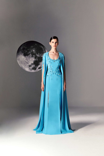 Cape in embroidered crepe - Honayda