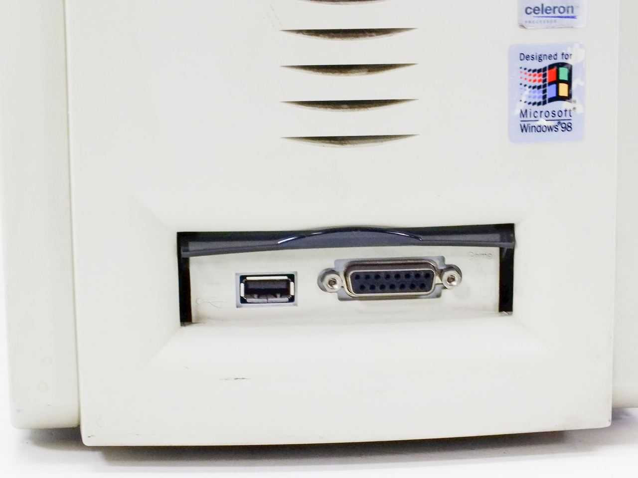 eMachines Celeron 400MHz, 128MB RAM, 4.3GB HD Tower Computer (eTower 400i3)