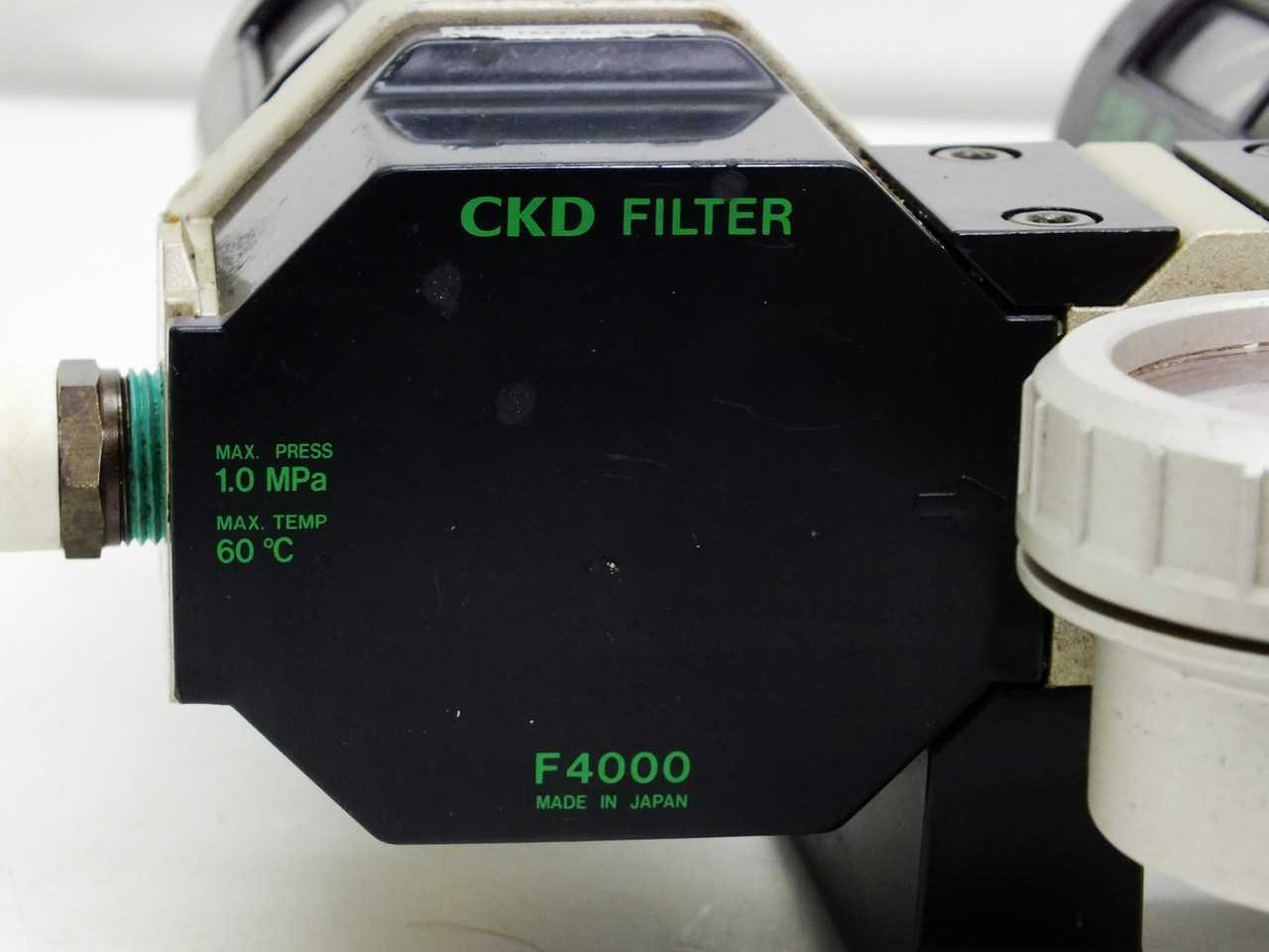 CKD F4000 Filter with M4000 OilMist Filter, D300 Distributor and Gauge