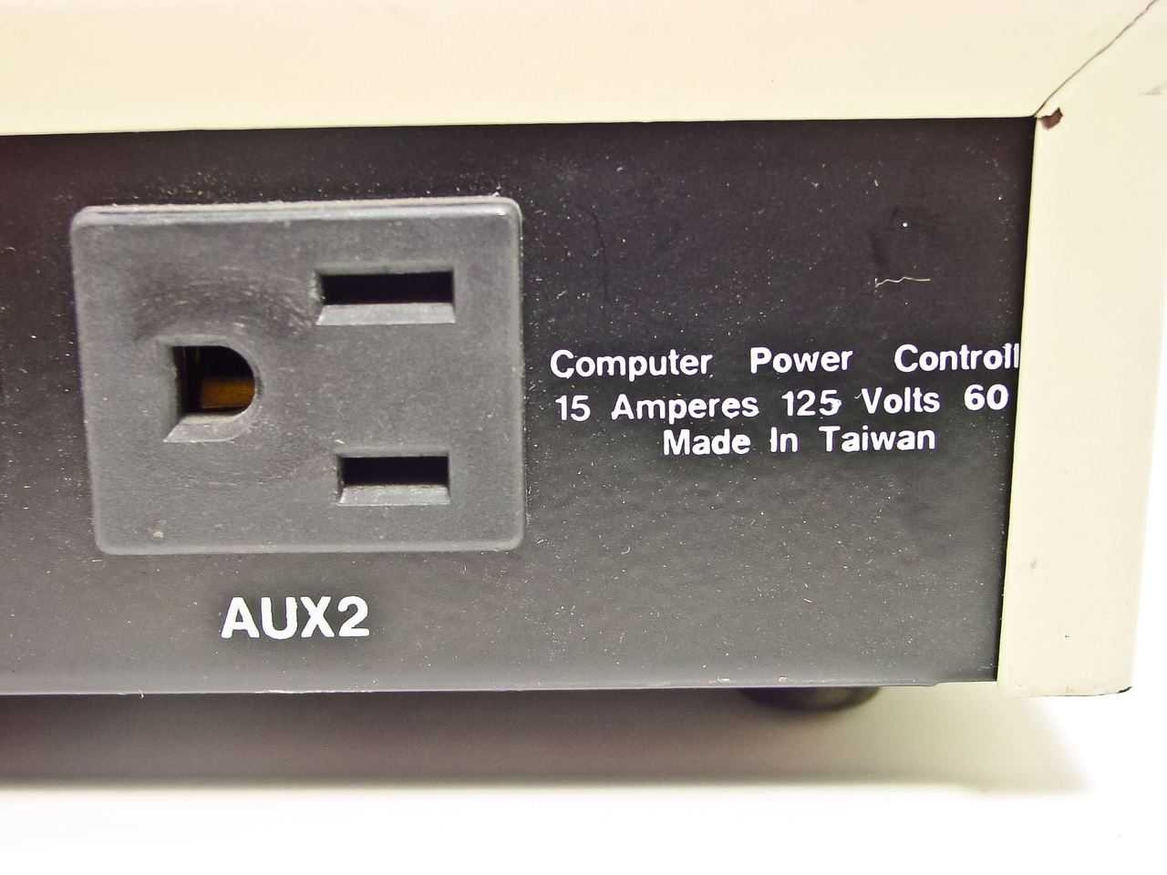 Computer Power Control 15 AMP 6 Switch Power Control Center