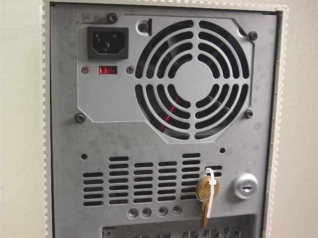 IBM 6592-M3U PC 300PL Computer Tower PIII 450Mhz