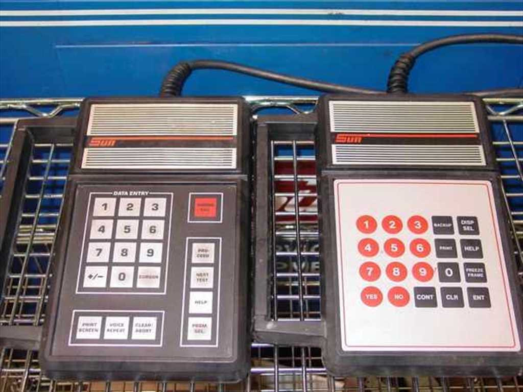 Sun Service Equip. 1850 Sun Interrogator Automotive Engine Analyzer