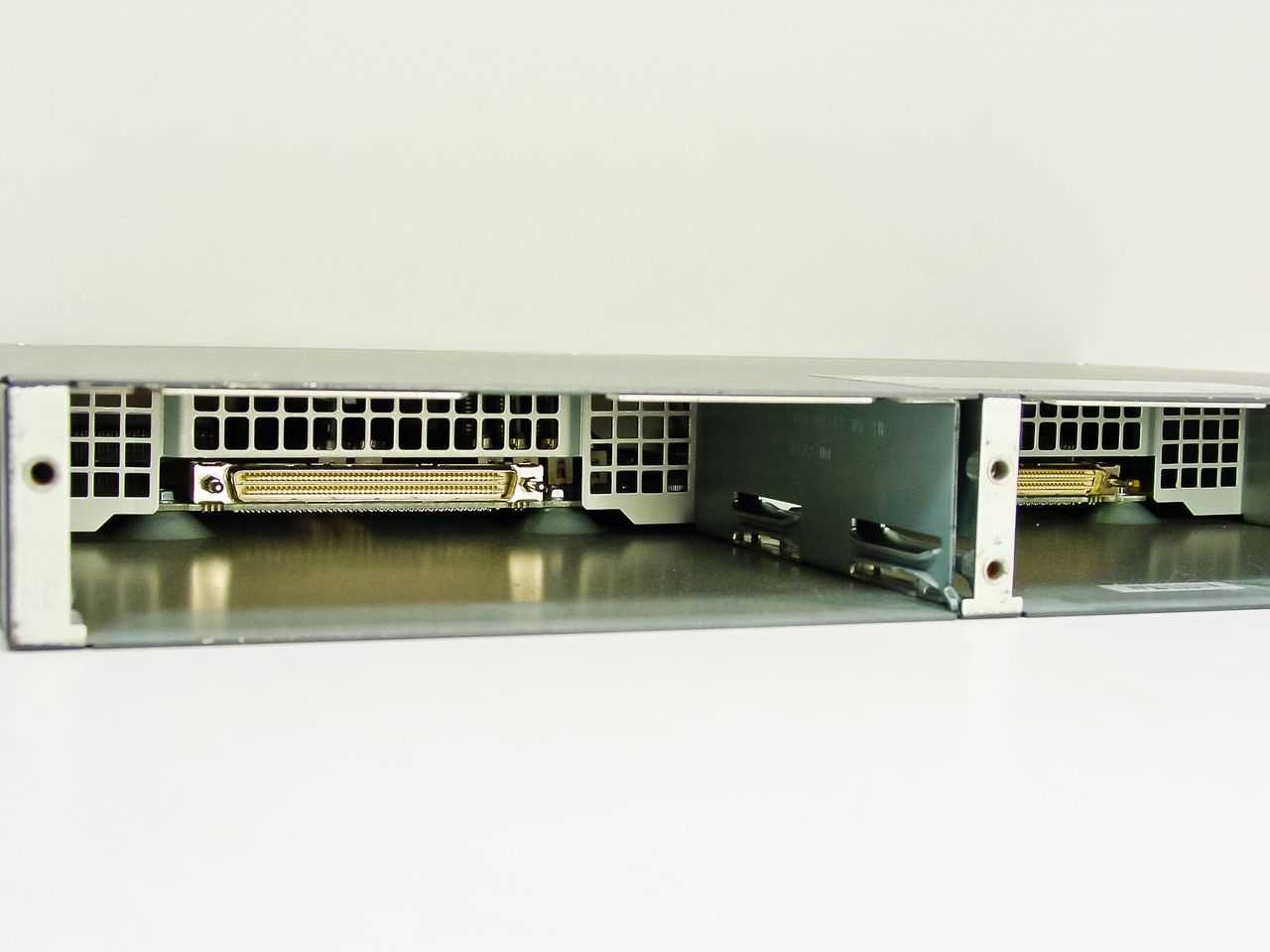 Cisco 3600 Series Router Chassis (Cisco3620)