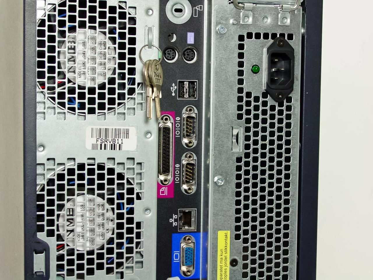 Dell Pentium III 933MHz, No RAM, 18GB HDD, Tower (SCL PowerEdge 2500)