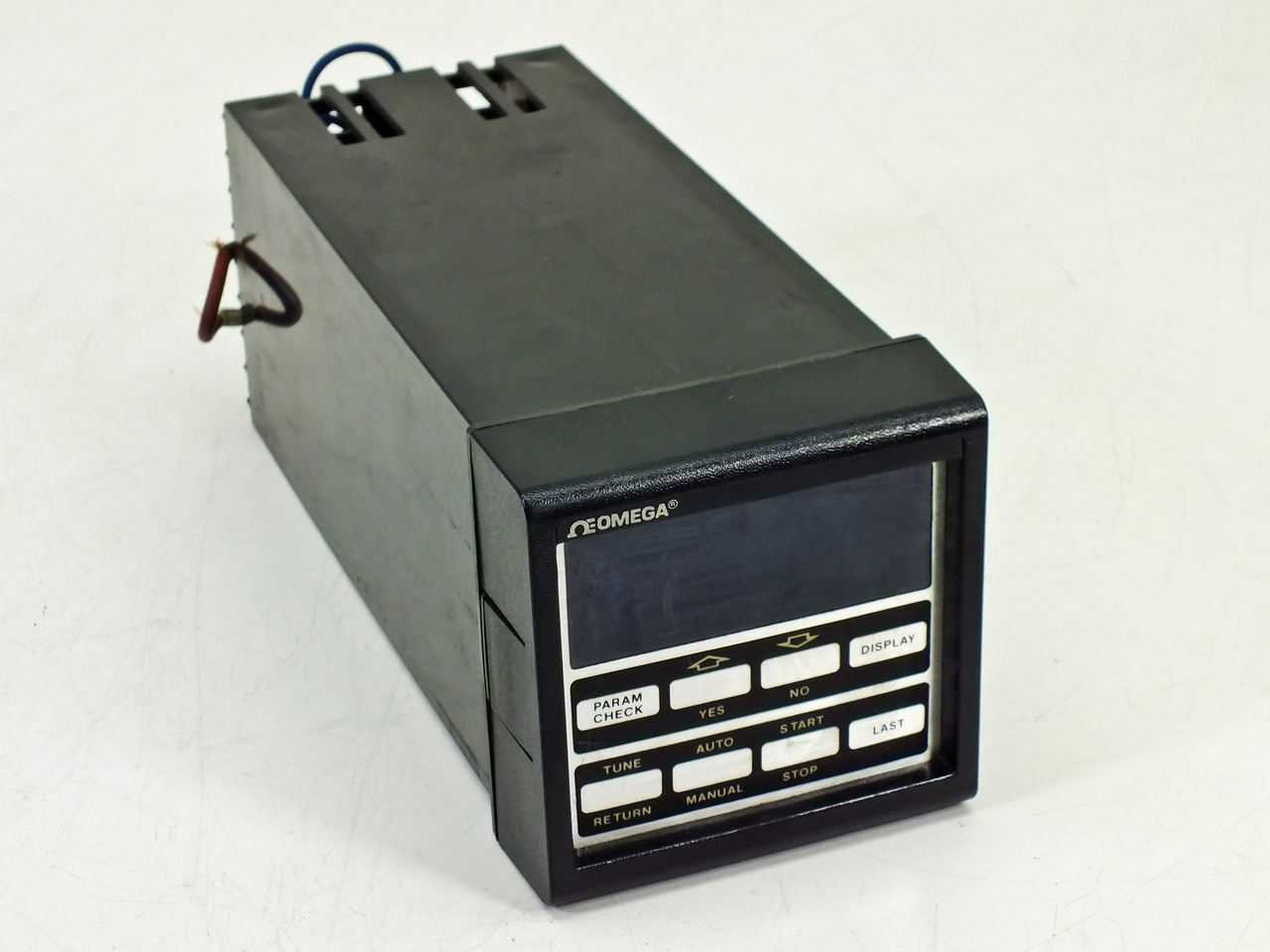 Omega Microprocessor Based Controller ()