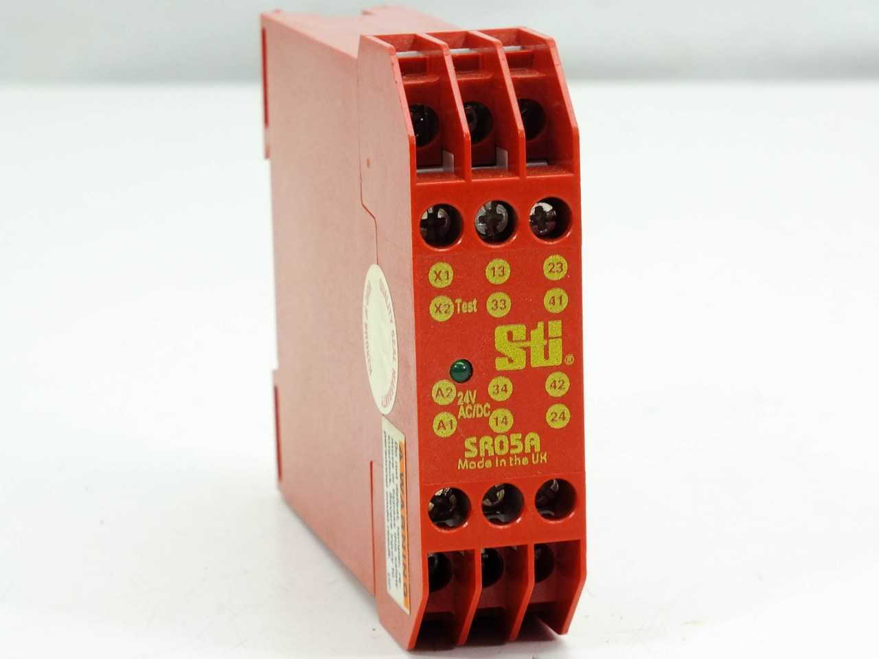 Sti 24V AC/DC Safety Relay (SR05A)