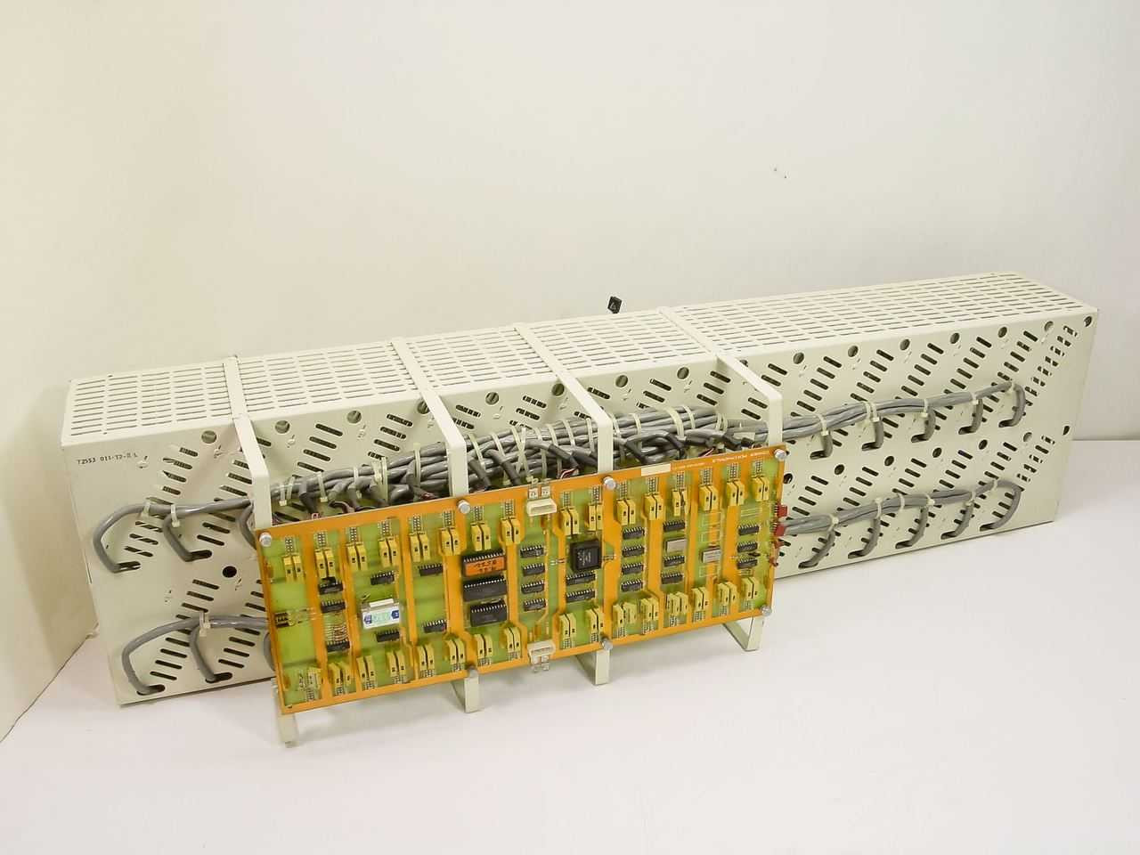 Conner Peripherals Hard Drive burn-in Rack HDR30 - AS IS