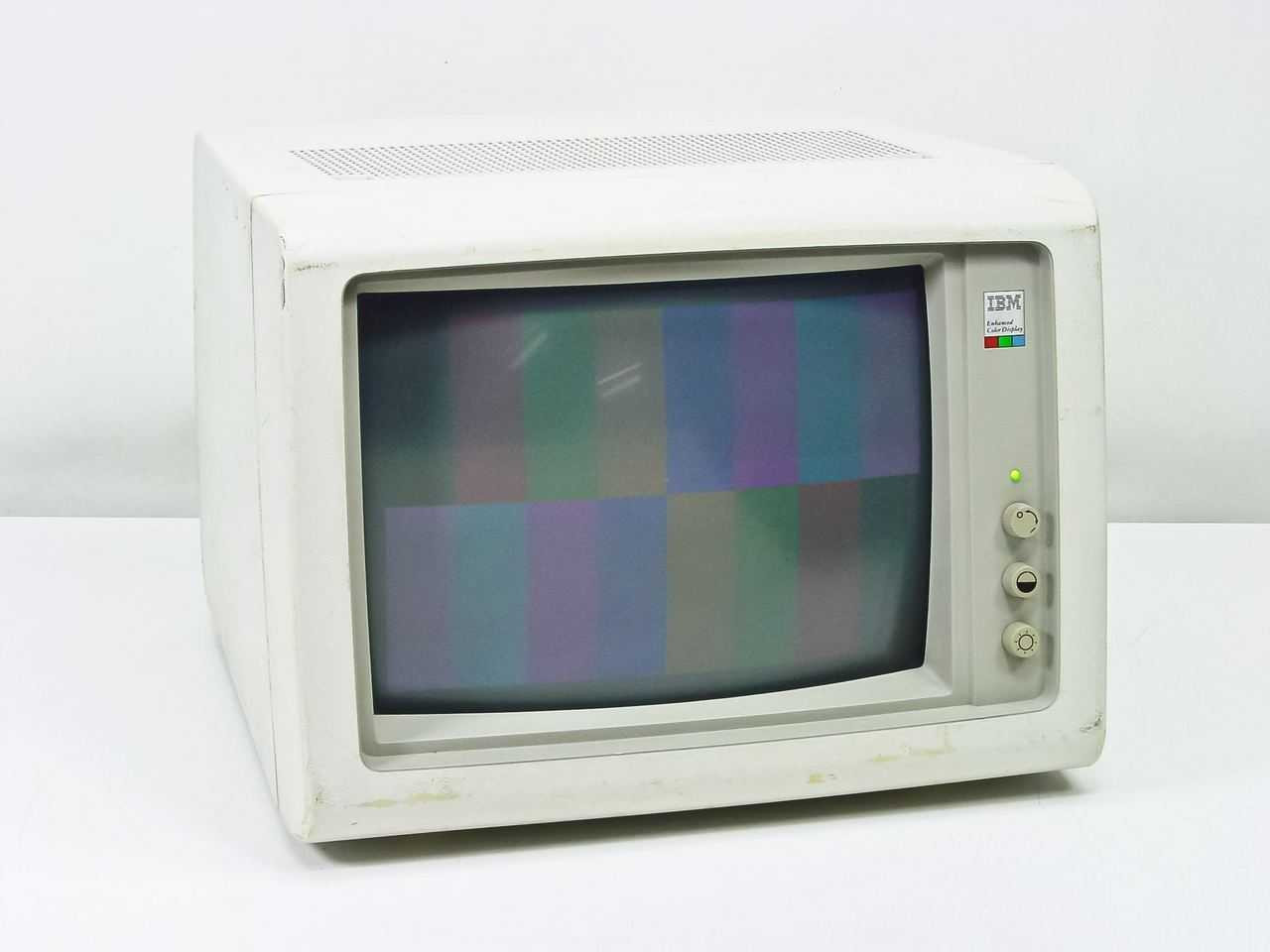 IBM 5154-001 13" EGA Enhanced Color Display Monitor