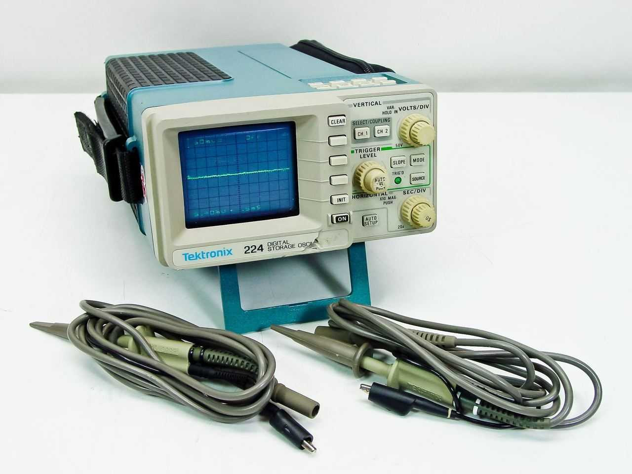 Tektronix 224 60MHz Digital Storage Oscilloscope Handheld