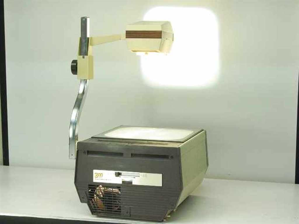 3M 213 Overhead Projector