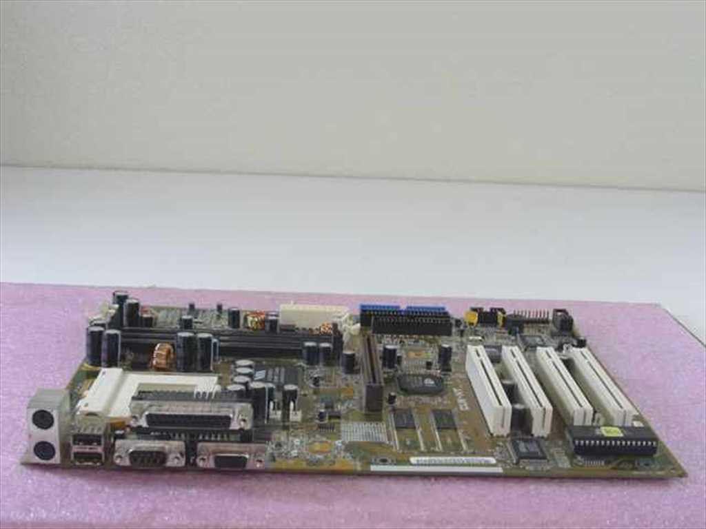 ASUS CUV-NT Socket PGA 370 System Board