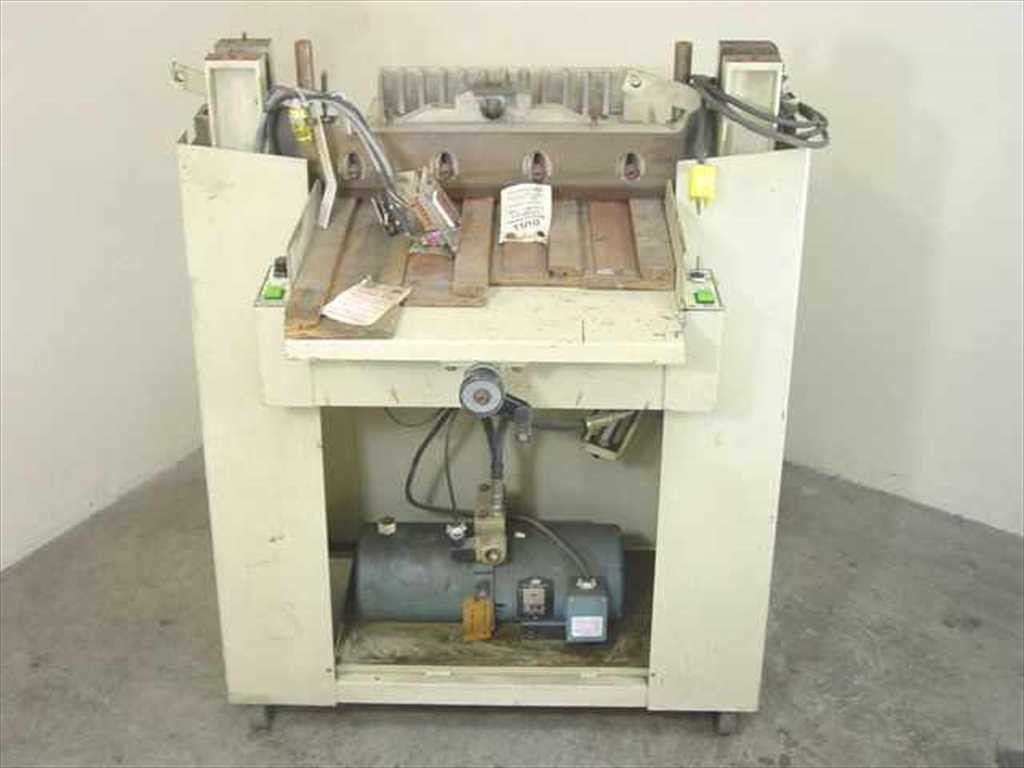 Challenge / Multigraphics 2020 Magic Paper Cutter for Parts