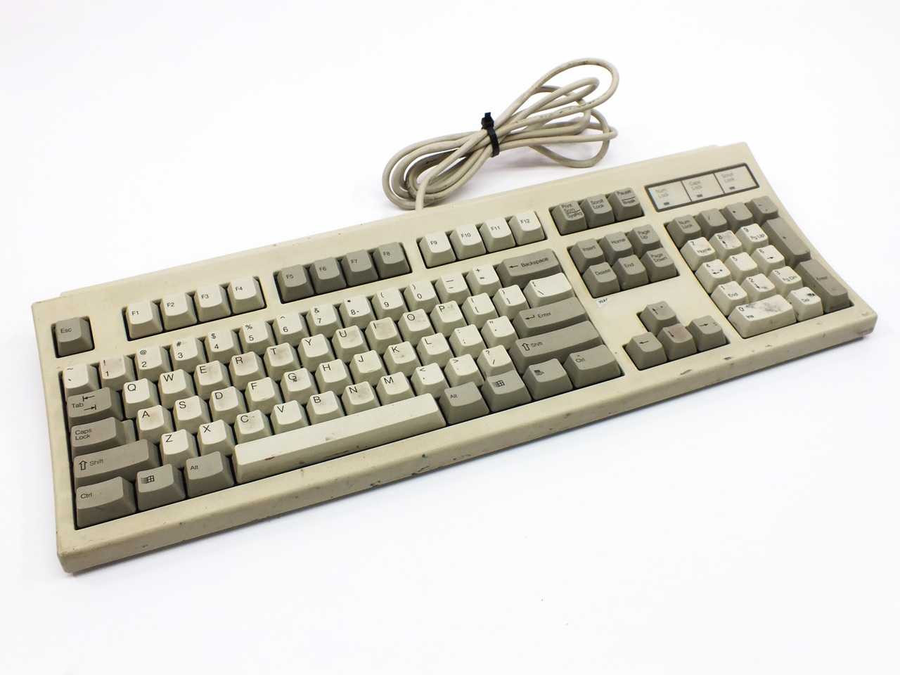 NMB 121228-101 Wired PS/2 Keyboard - Windows 95 Ready - RT6856TW