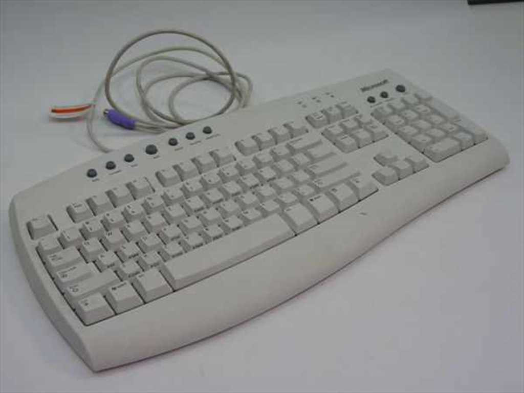 Microsoft X09-71487 Internet Keyboard