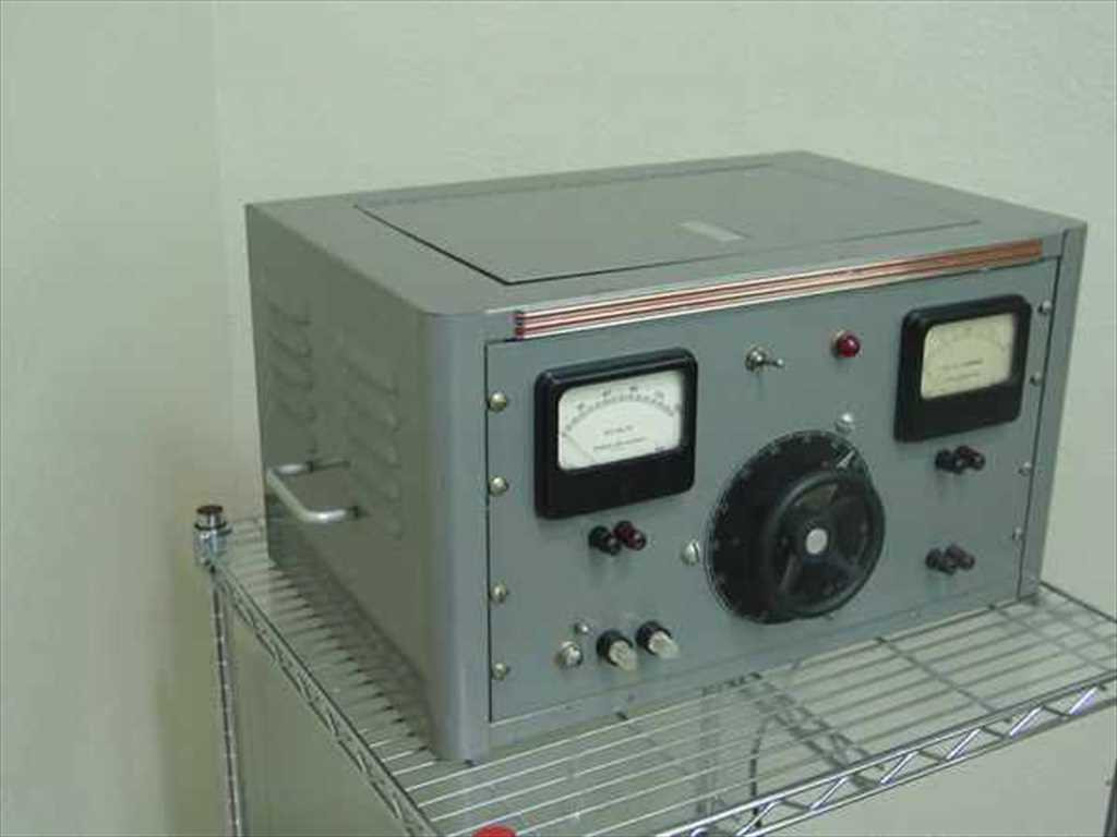 General Electric Variac 100-Q Adjustable Transformer 150V/12 Amps.