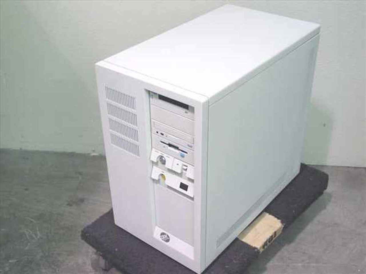 Ibm 6000 595 7013 Risc System Loaded With Cards For Parts