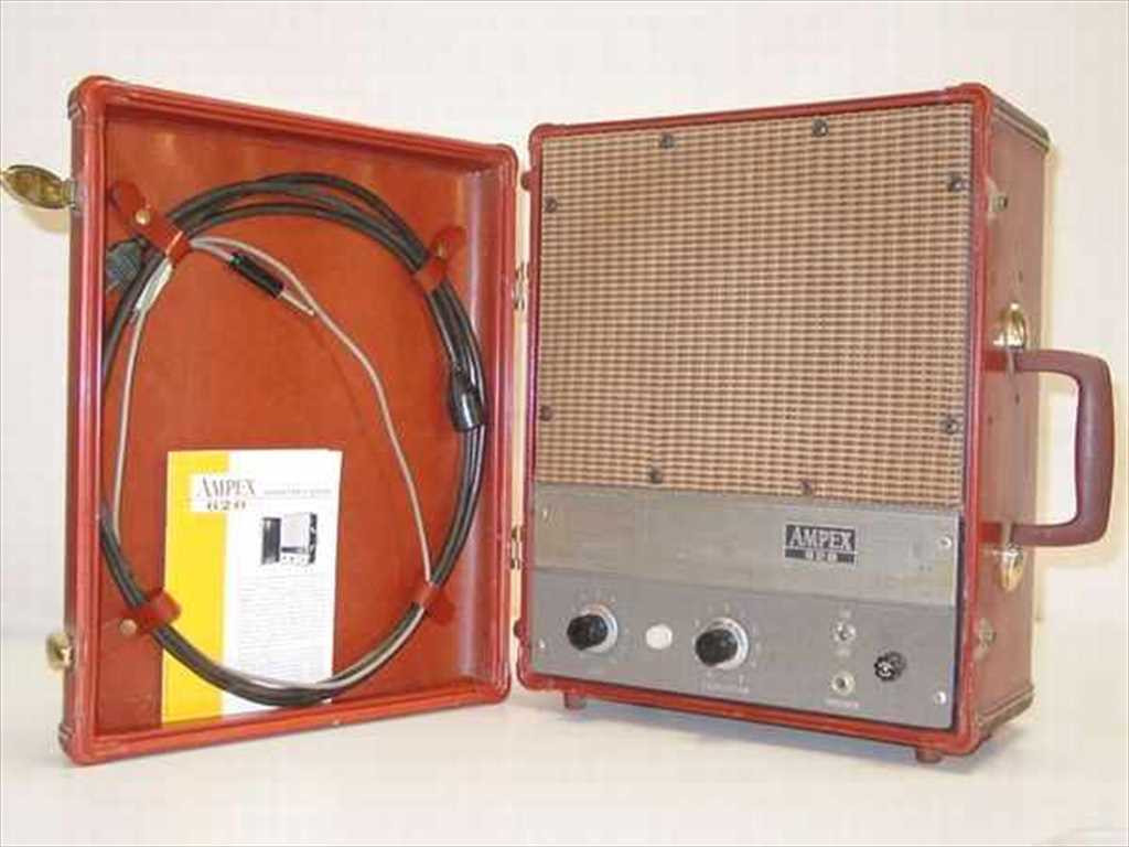 Ampex 620 Portable Tube Amplifier Speaker - Powers with Buzz