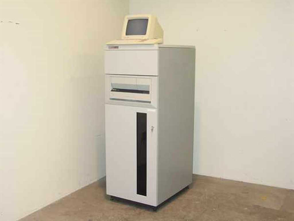 HP 3000 Series Server