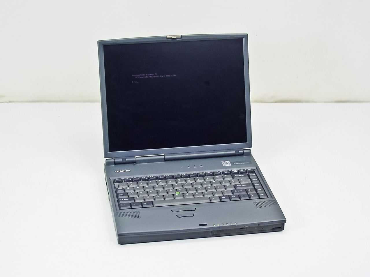 Toshiba PAT800U-KB51 Toshiba Tecra 8000 Laptop