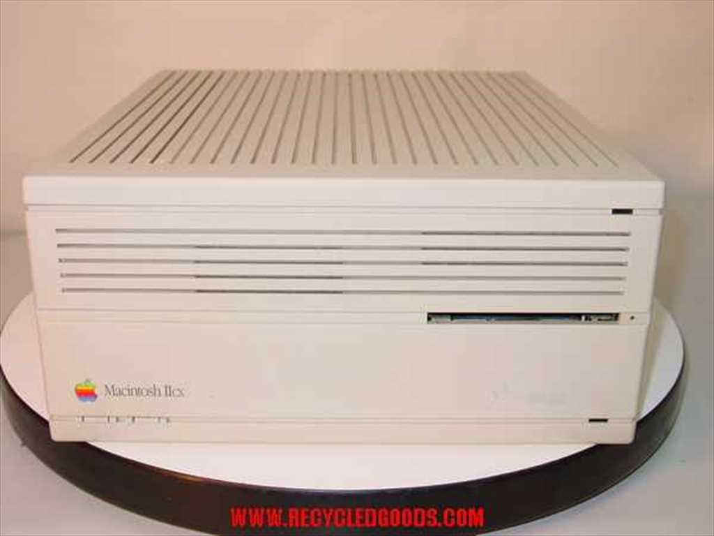 Apple M5650 Macintosh IICX Desktop Computer