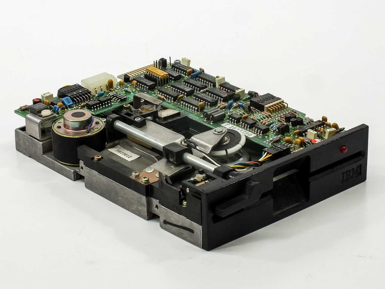 Qume QUMETRAK 142 360KB 5.25" Floppy Disk Drive - VINTAGE 37-Pin FDD ...