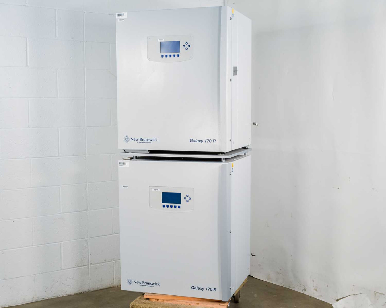 New Brunswick CO170R-120-1000 Galaxy 170R High Capacity CO2 Incubator ...
