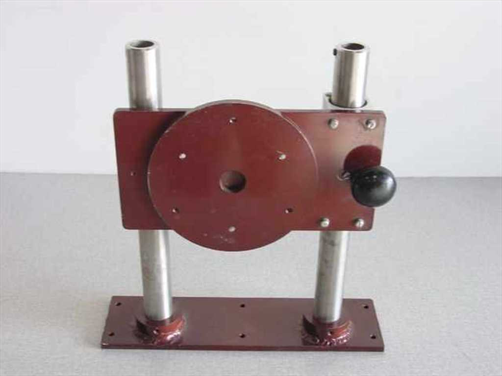 Custom Red Generic Vertical Adjustment Piece for Industrial Automation