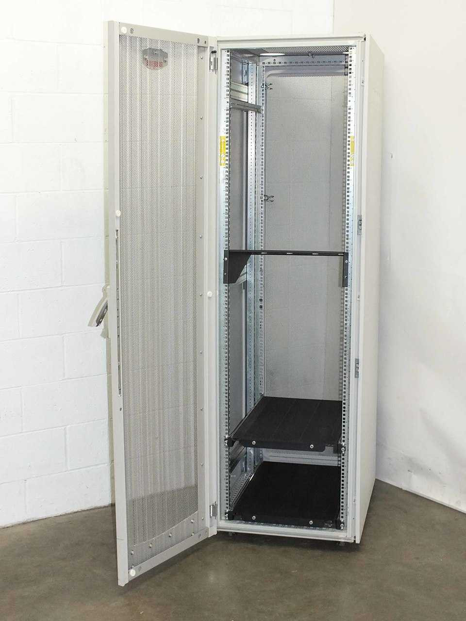 Compaq 9000 42U Server Rackmount Enclosure Cabinet on Wheels with Doors