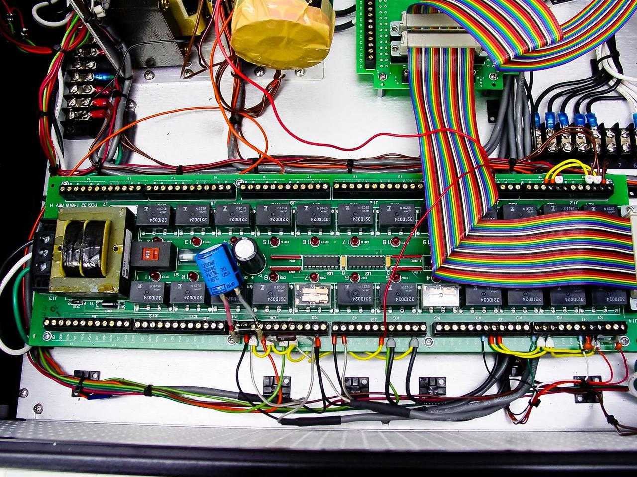 Keithley Board ERB-24 Relay I/O in Rackmount Enclosure 61300 9535 / N ...