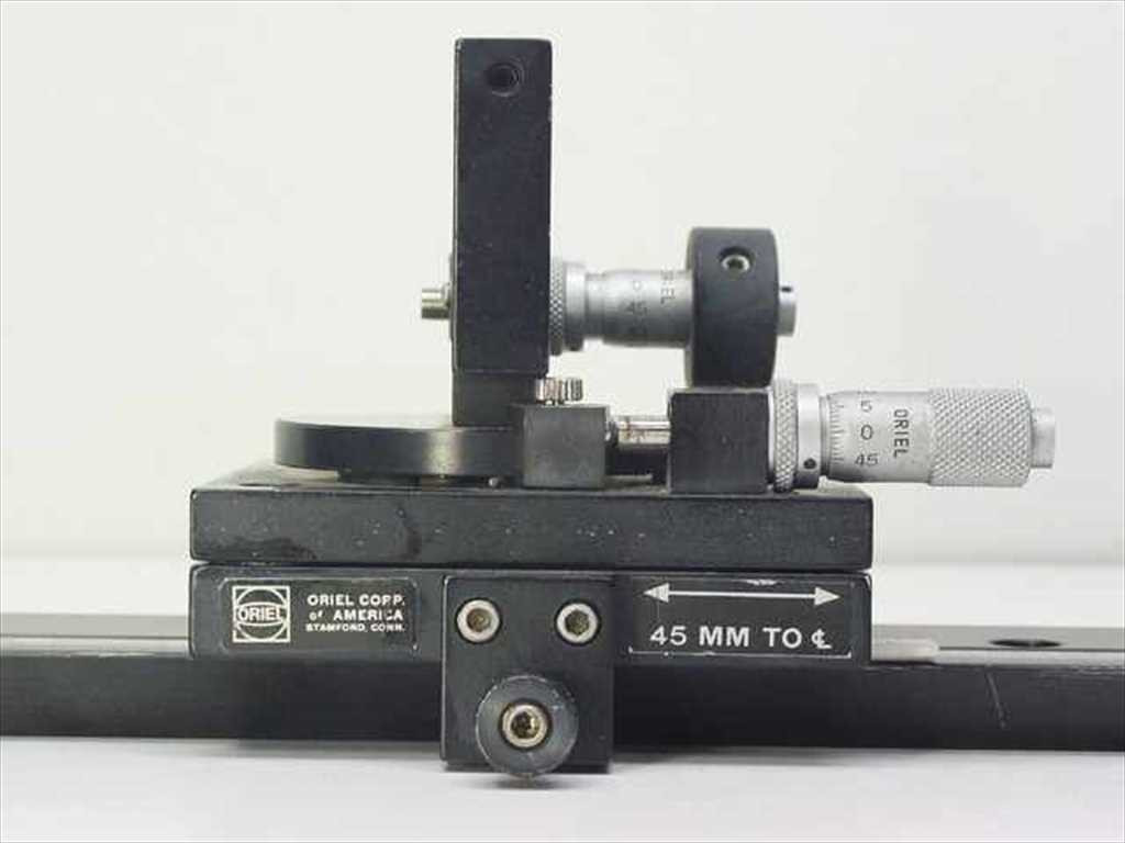 Oriel Optical Alignment Rail with 3" x 3.5" Stage, Mirror Mount & 2 ...