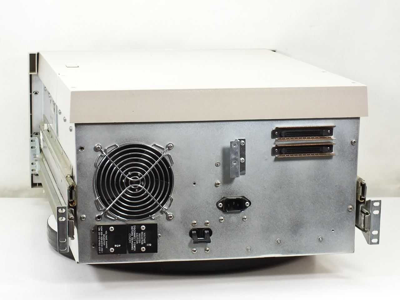 Digital RL02 14" Removable Cartridge Disk Drive 19" rackmount