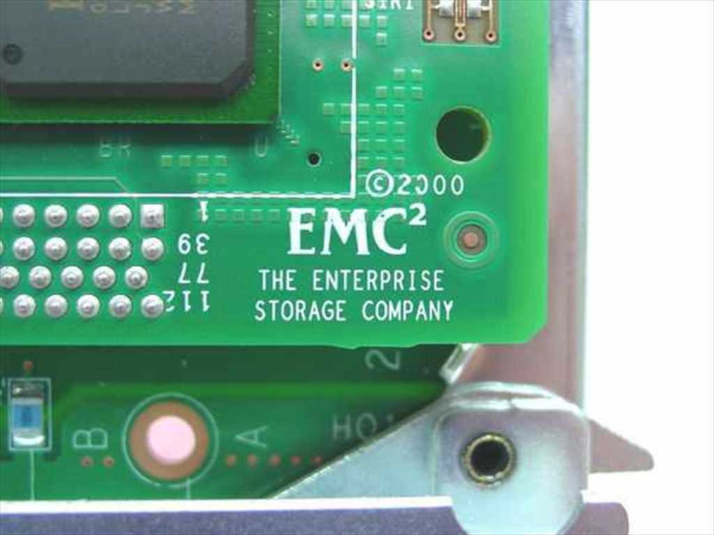 EMC 201-475-925 Symmetrix 8GB Memory Card from 8430 RAID Server